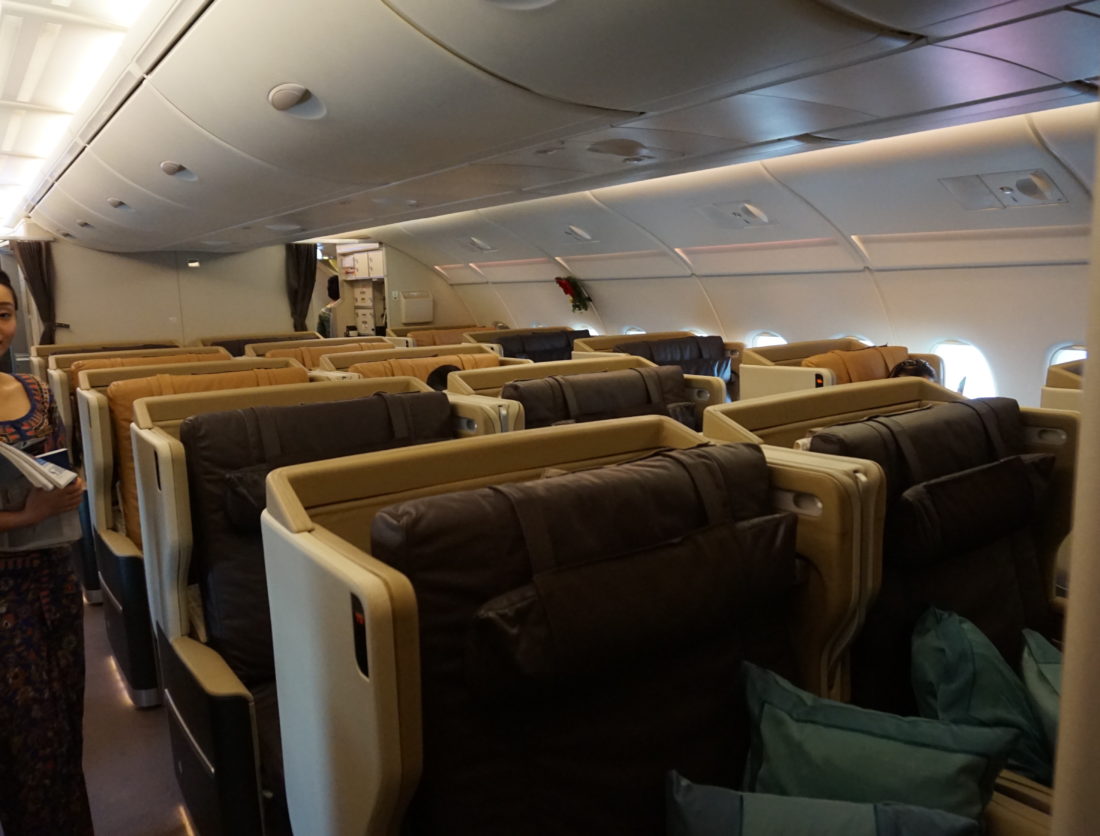 新加坡航空 SQ830 SIN-PVG A380 SUITE 体验 - 美国信用卡指南