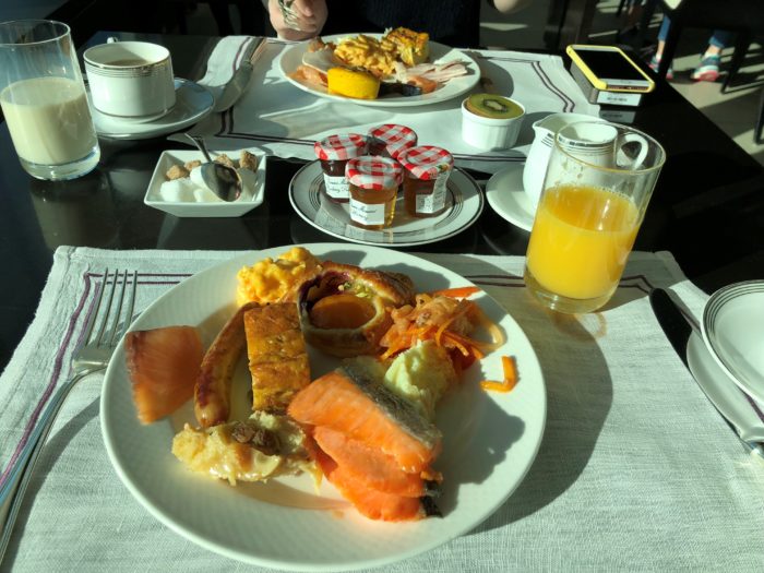 Conrad Tokyo King Suite Bay View 霓虹国跨年伊始 - 美国信用卡指南