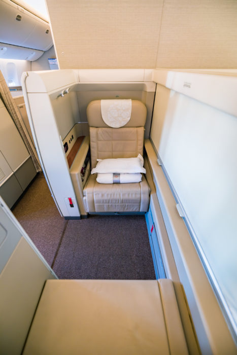 世界品位，东方魅力？还差了点儿火候——东航旗舰 MU588 纽约JFK-上海PVG 777-300ER头等舱体验 - 美国信用卡指南