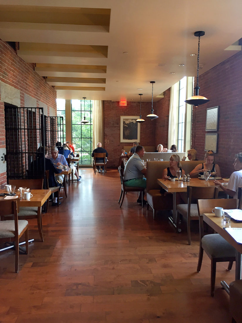 波士顿自由豪华精选酒店 (The Liberty Hotel Boston) 入住体验 - 美国信用卡指南
