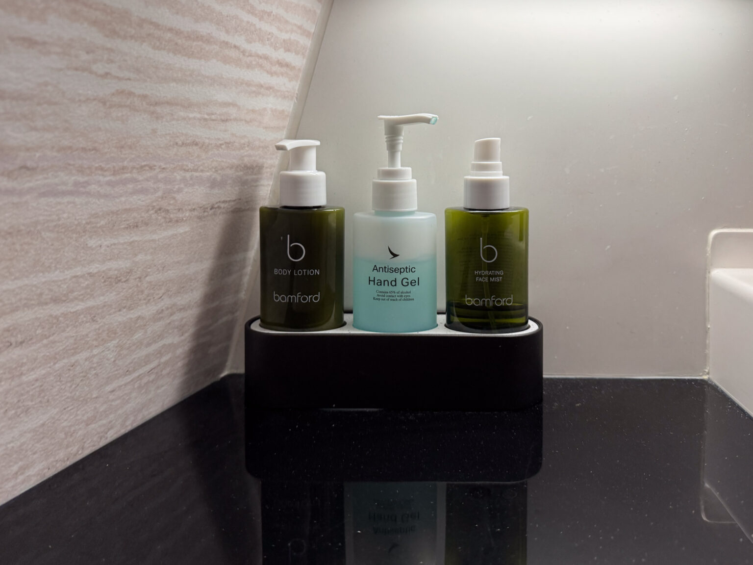 国泰航空尔雅公务舱（Aria Suite）PEK-HKG飞行简报 - 美国信用卡指南